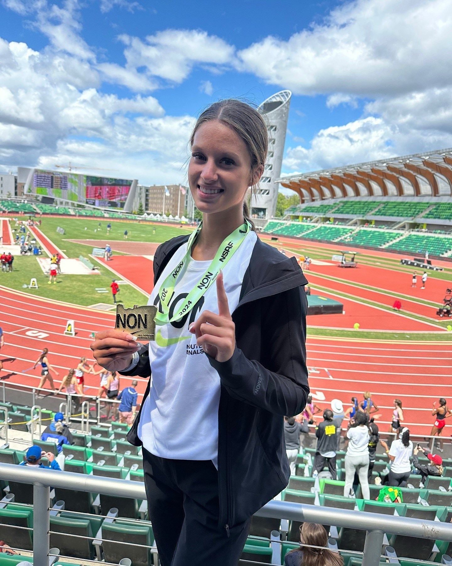 Leeling brings home gold medal from national track and field meet ...