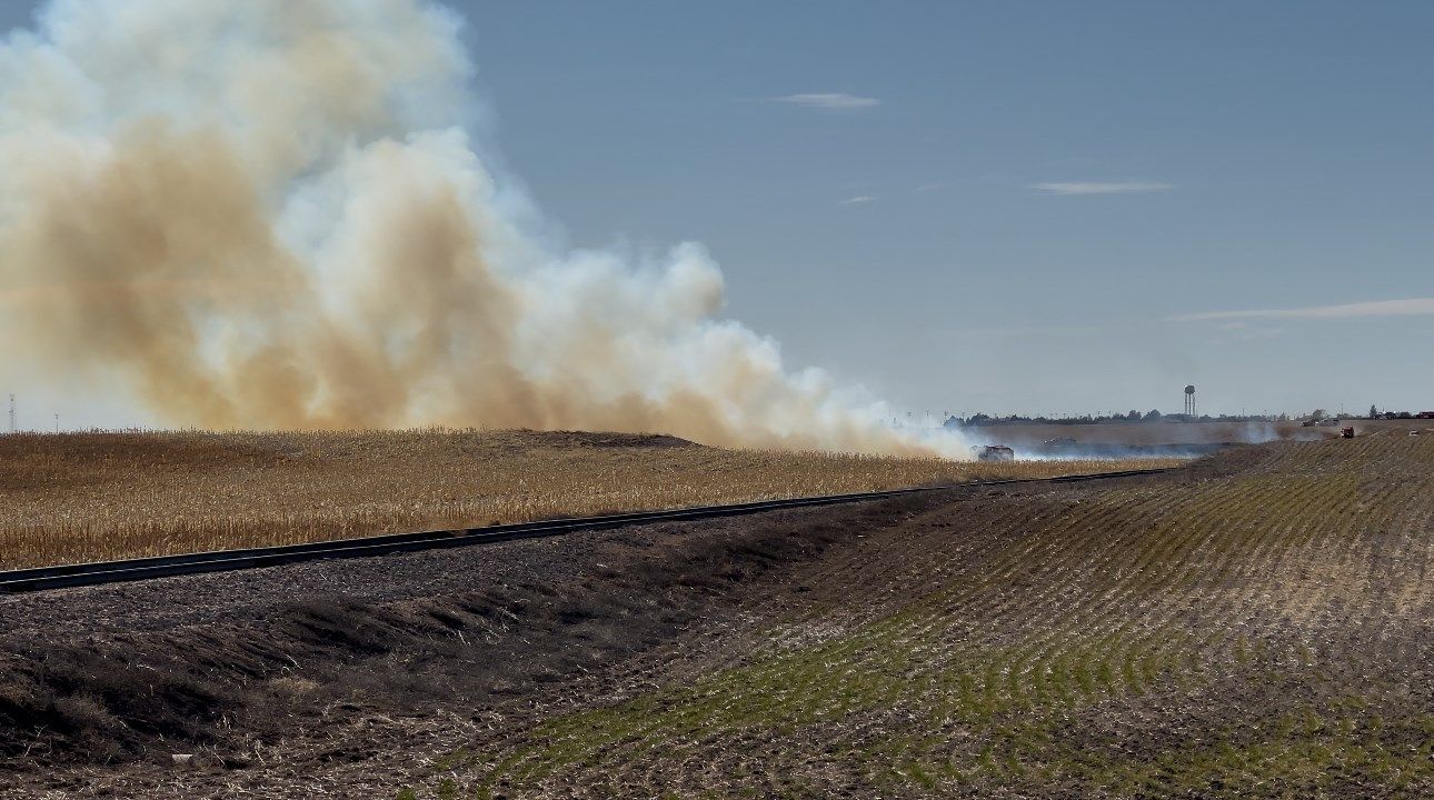 Fire crews quickly contain 30-acre fire sparked by train engine ...